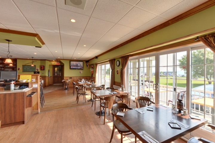 Resto Bar Le Friand, Lac-Mégantic (QC)