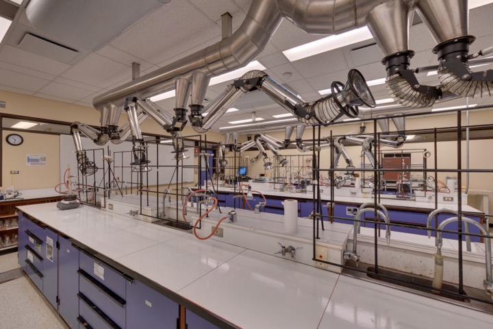 Cégep de Lévis-Lauzon, laboratoire chimie