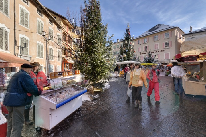 EMBRUN jardin de l'Archevêché