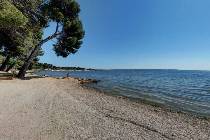 Camping Marina Plage - Vitrolles (13)