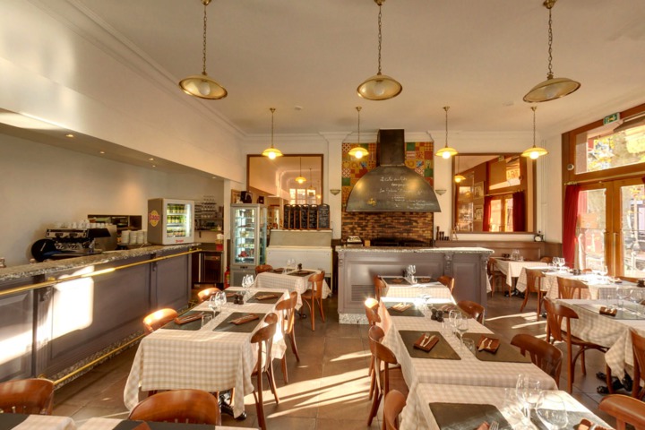 Cafe Des Arts Salon De Provence