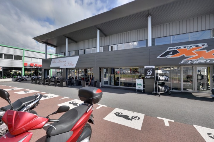 village motos Axe Chrono