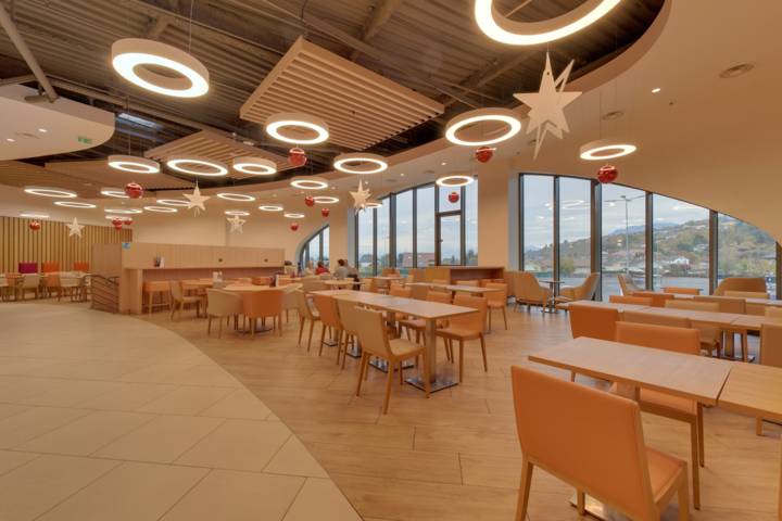 Cora Cafeteria - Publier (74)