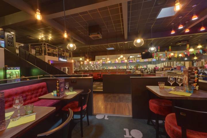 1055 - espace loisirs - Lons le Saunier (39)